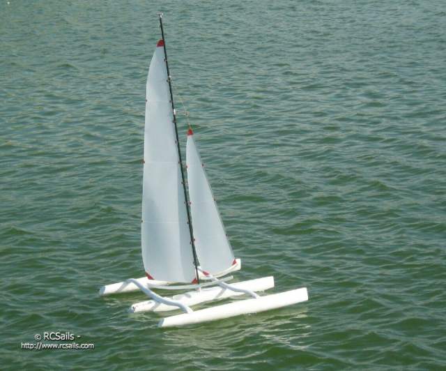 RCSails - Triton - Mini40 Class Trimaran